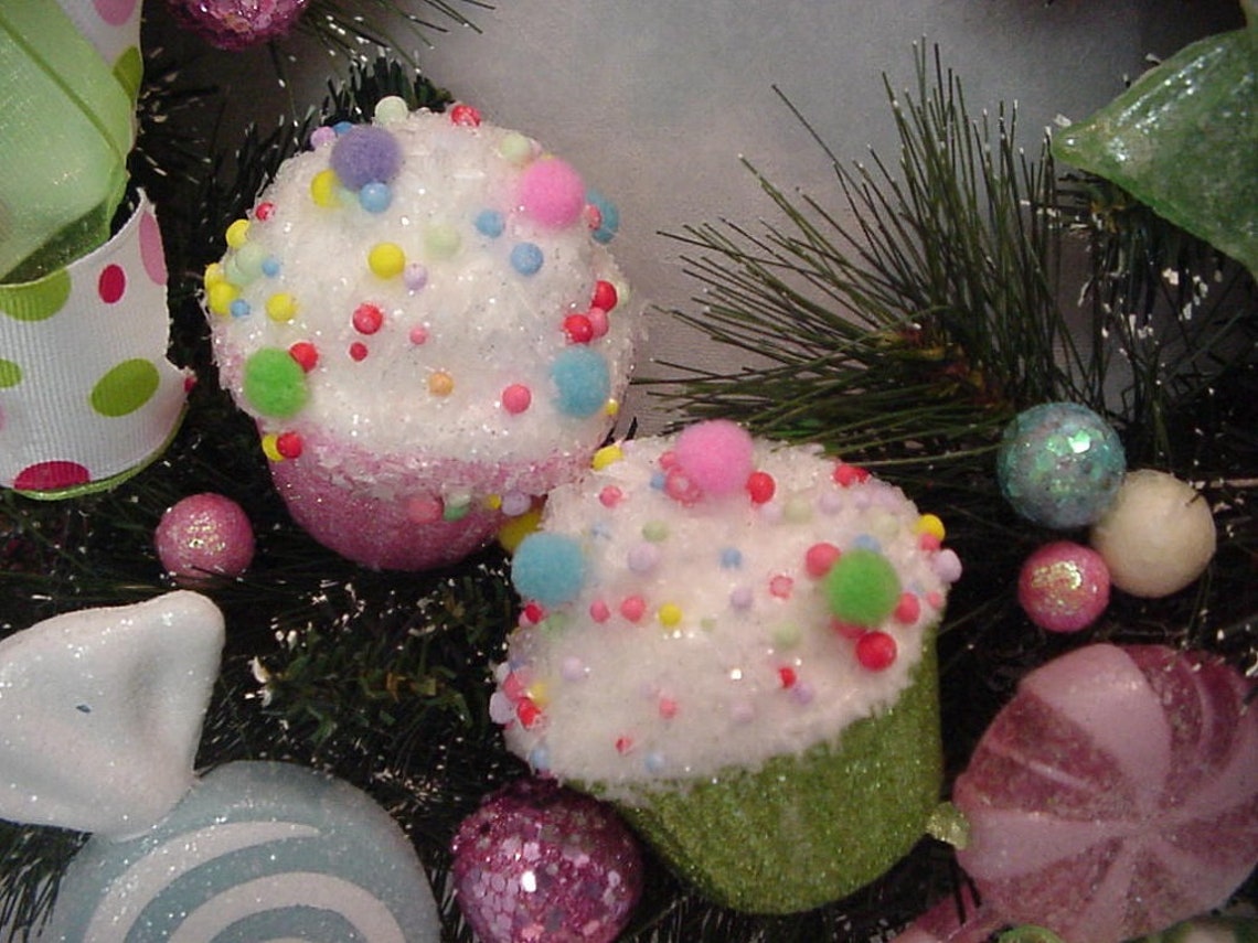 GINGERBREAD SWEET SHOP Front Door Cupcake Pastel Candy Gumballs ...