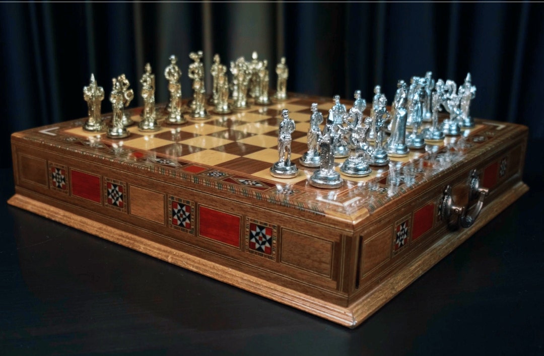 Medium Metal Spanish Chess Set With Glossy Finish and Solid Wood Board ...