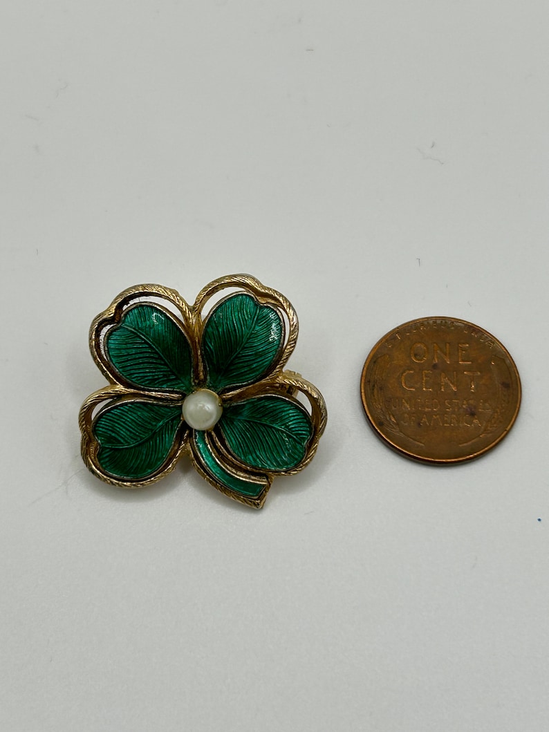 Vintage Green Enamel 4-leaf Clover Brooch With Pearl in 4-prong Center ...