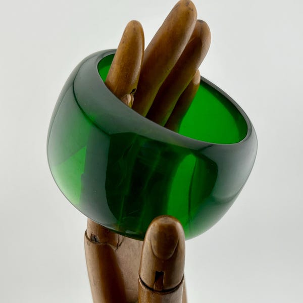 Prystal Bakelite - Etsy