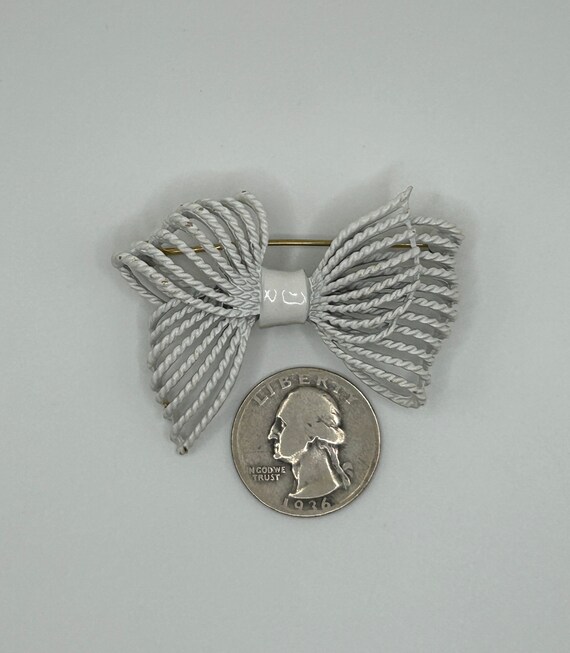 Monet White Enamel Coquette Bow Brooch - Circa 1960s - Gem