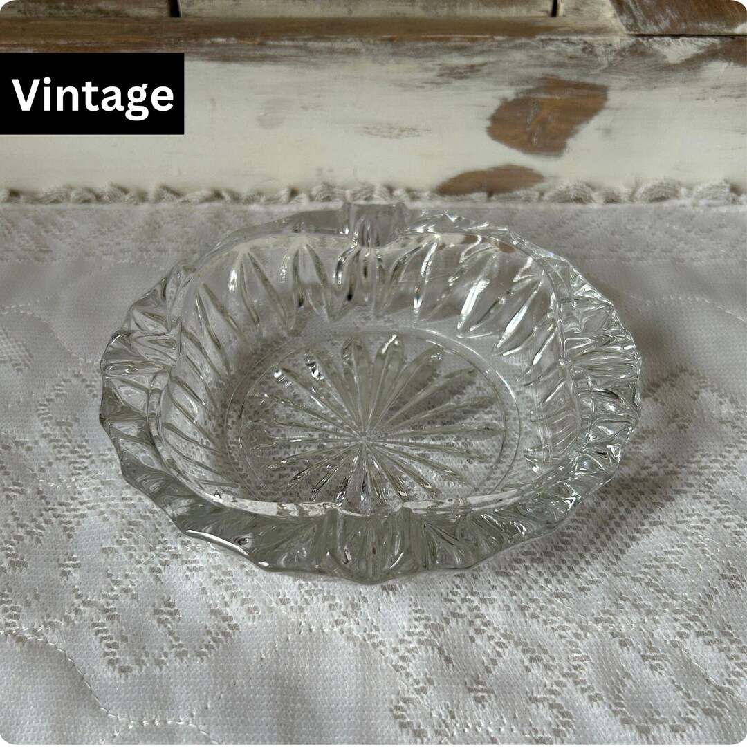 Vintage Clear Glass Ashtray With Starburst Design, Round Retro Glass ...
