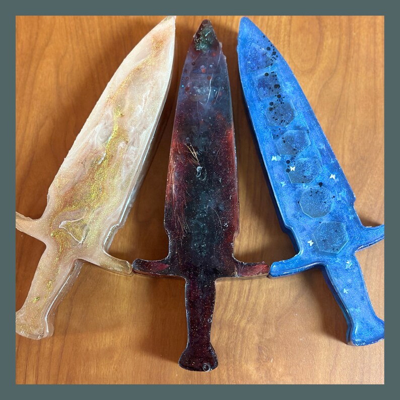 Dnd Dungeons and Dragons Sword Resin Dice Box - Etsy