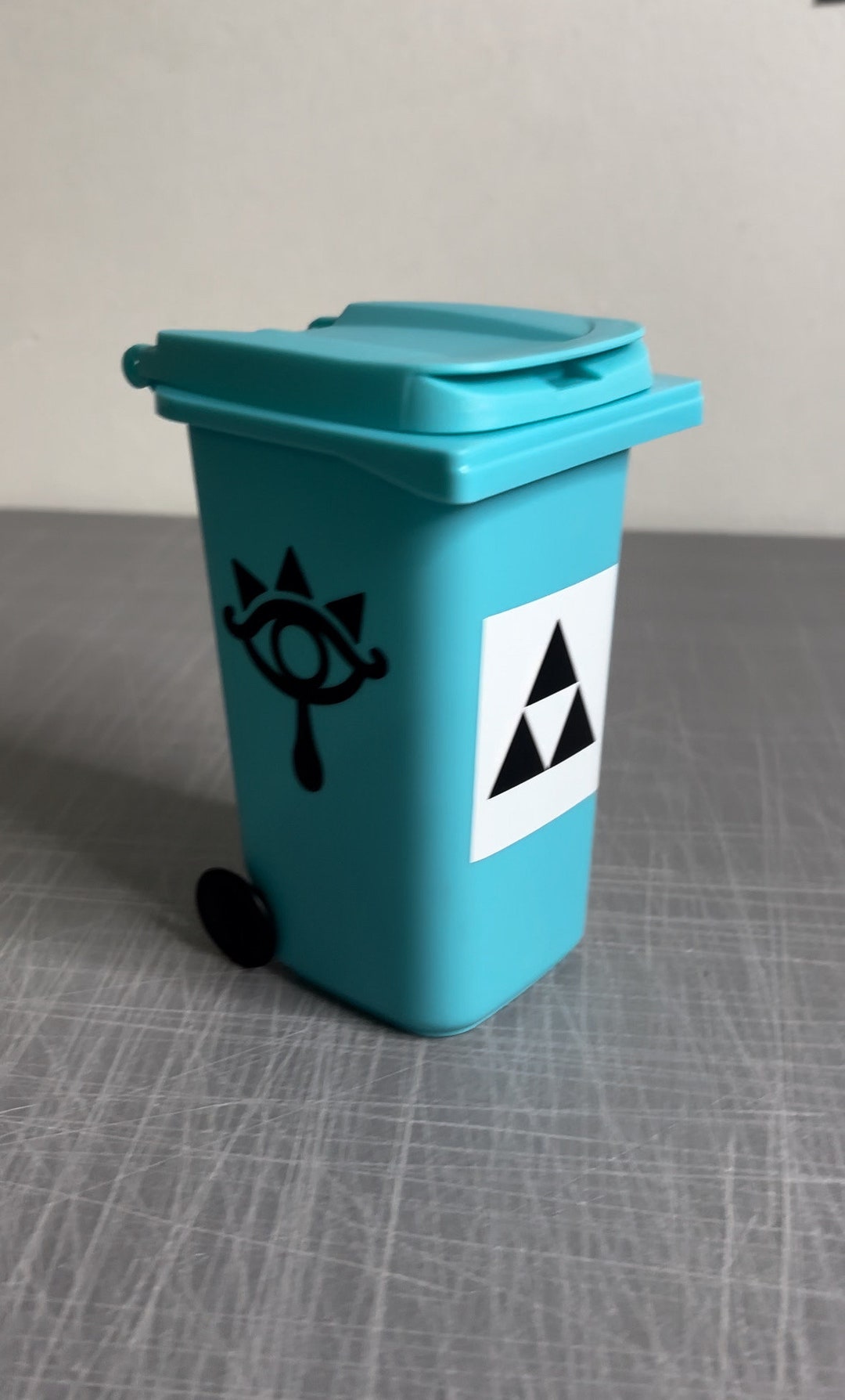 Custom Car Garbage Can Zelda Anime Carguy Cargirl - Etsy