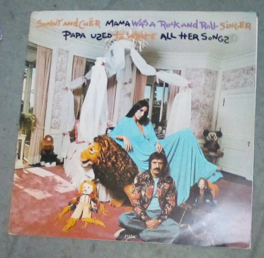 Sonny and Cher.momma Was a Rock and Roll Singer.....vinyl Lp...cher ...