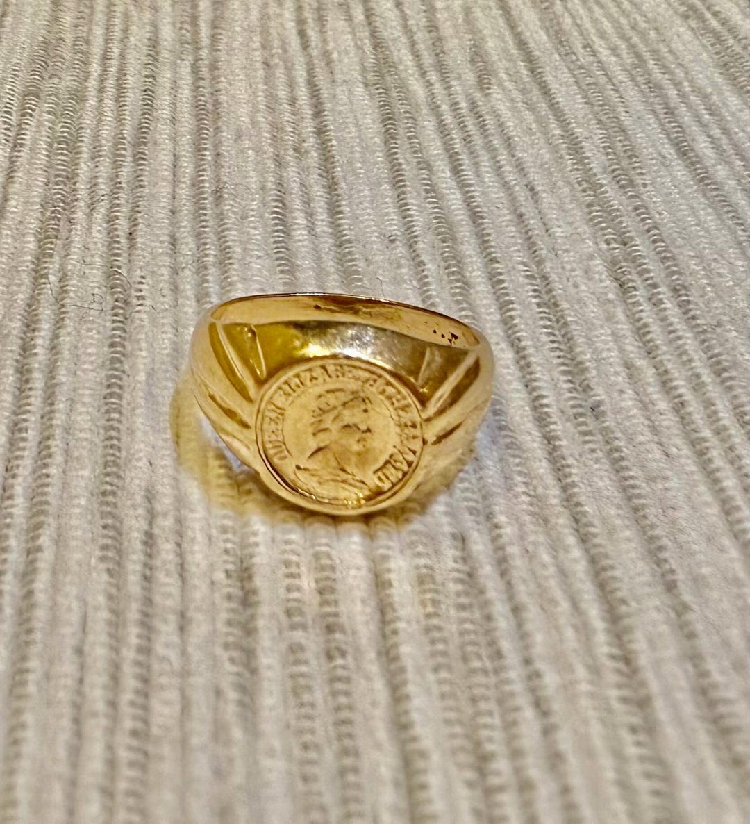 14K Solid Yellow Gold Coin Pinky Ring - Etsy