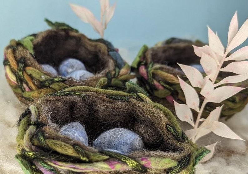 Miniature Felt Birds Nest With 3 Felt Eggs, Wool Easter Decoration ...