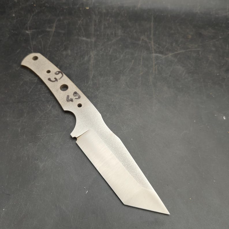 Lame de couteau Tanto vierge, acier N690 traité thermiquement ...