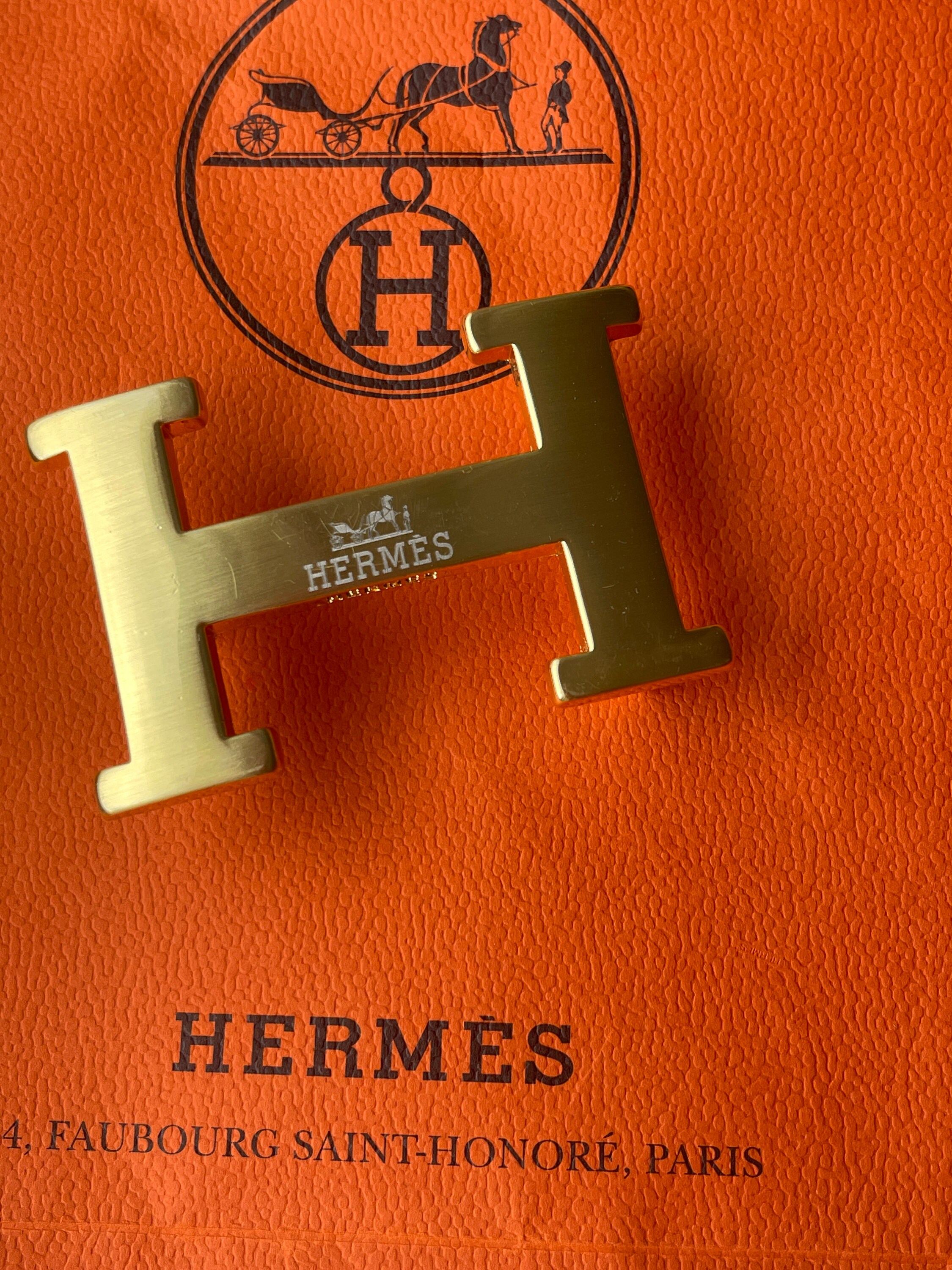 Hermes H Logo Wallpaper