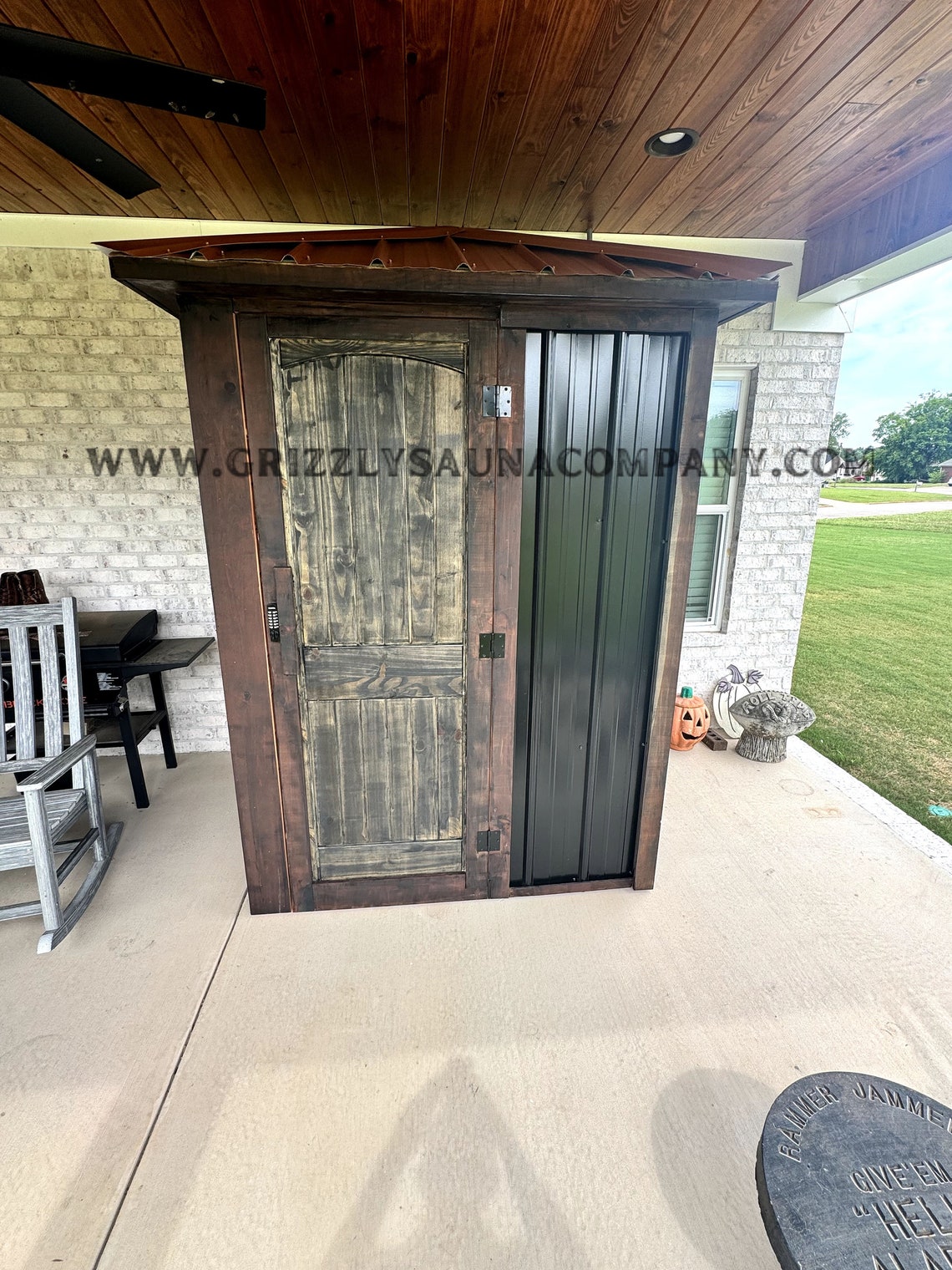 The HOT BOX Grizzly Sauna Harvia Electric SW80 Heater With Rocks ...