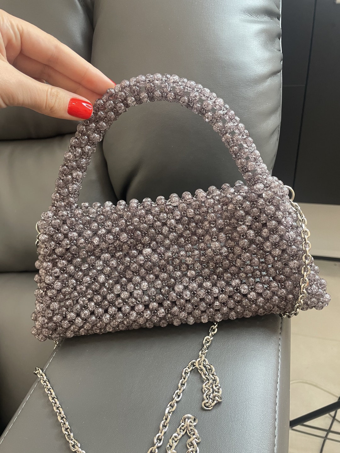 Серая сумка из акриловых бус через плечо - Etsy