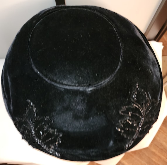 Vintage Platter Hat 1940s 50s Large Round Black Velve… - Gem
