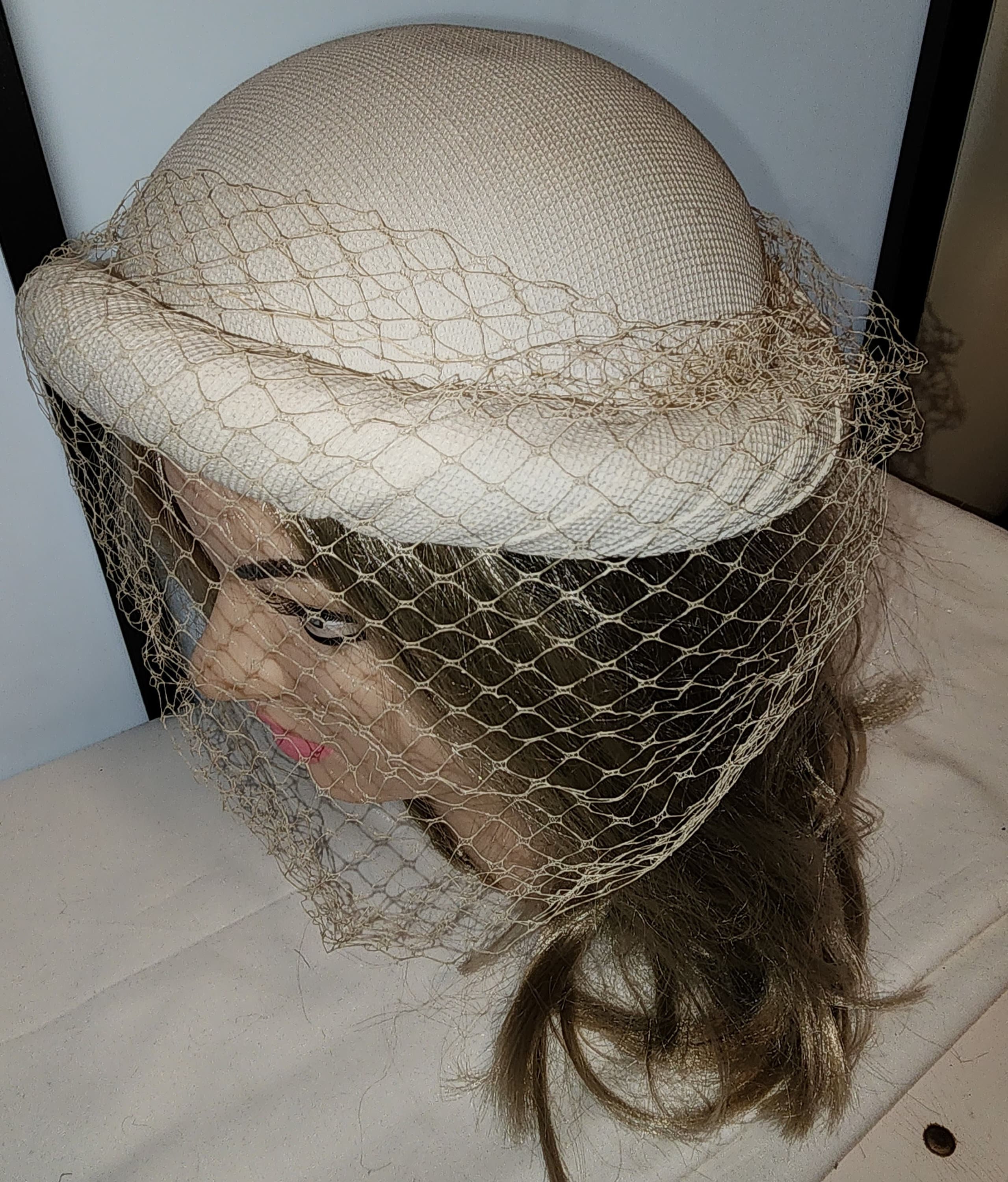 Vintage 1930s Hat Round Cream Bumper Hat Large Net Veil Back - Etsy