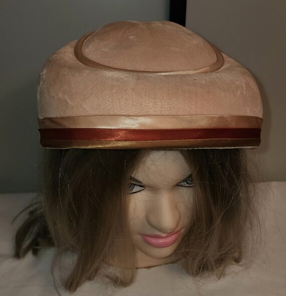 Vintage Saucer Hat 1950s Peach Velvet Round Saucer Ha… - Gem