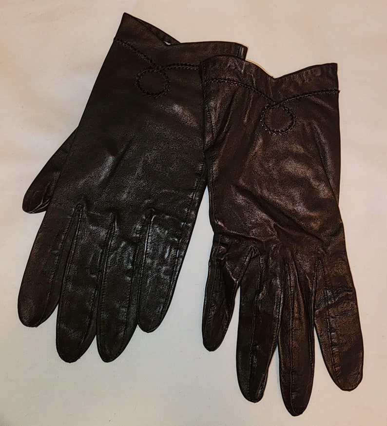 Vintage Leather Gloves 1960s Thin Black Leather Wrist Gloves ...