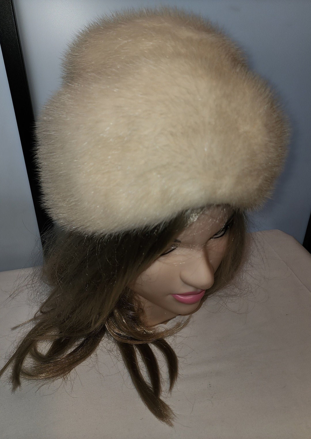 Vintage Fur Hat 1960s Large Cream Mink Fur Beehive Pouf Hat Boho Apres ...