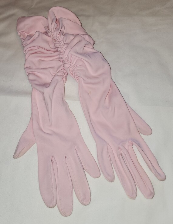 Vintage Pink Gloves 1950s Light Pink Ruched Nylon Fab… - Gem