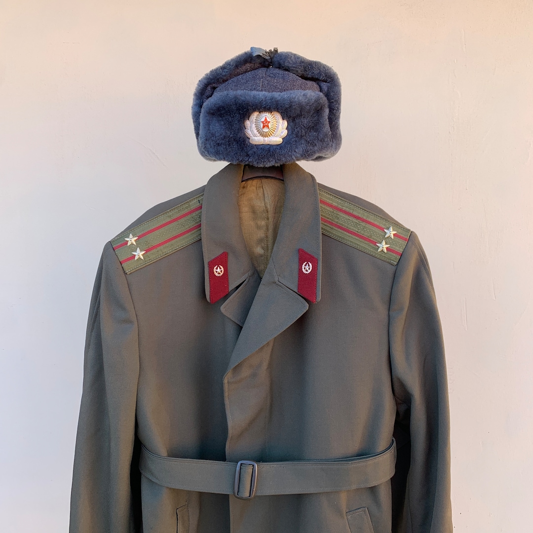 Vintage 1980s Soviet Military Officer's Coat and Ushanka Winter Hat ...