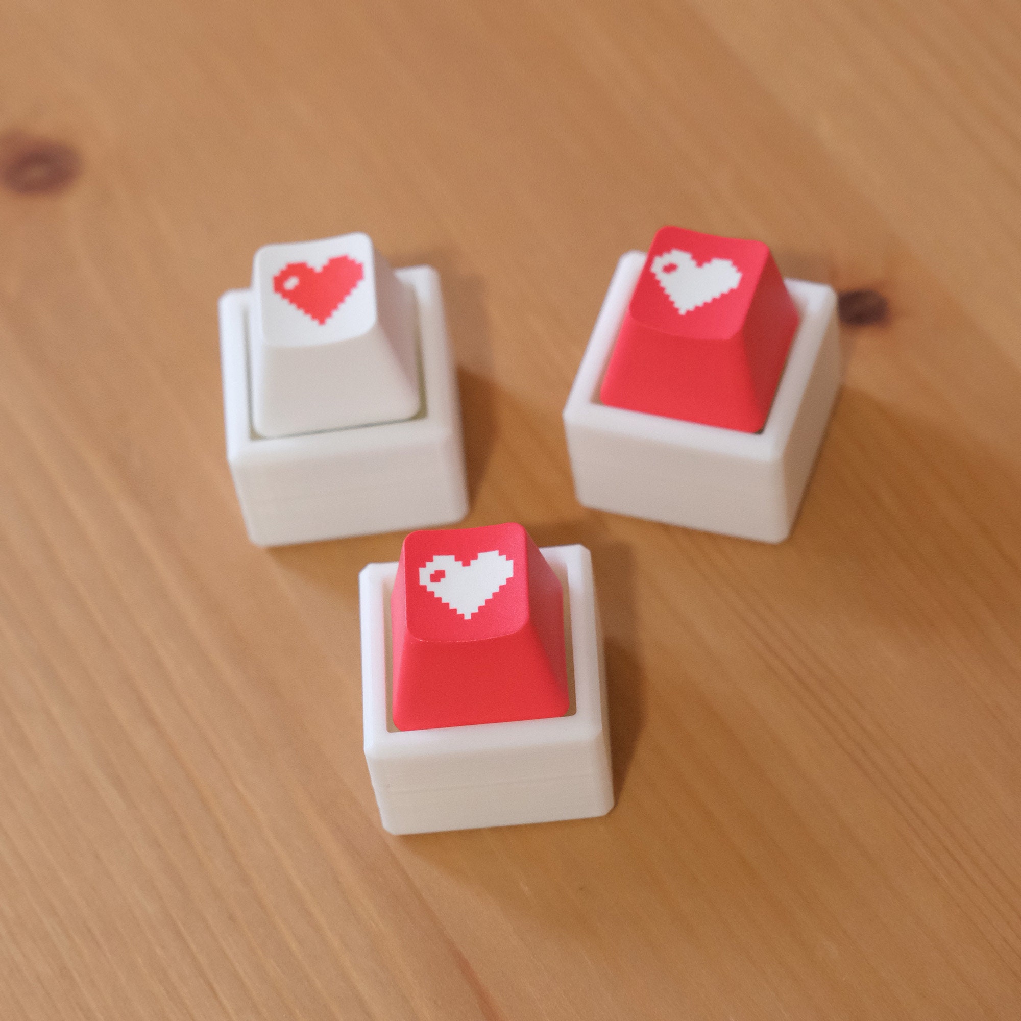 Hearts KEYCAPS FIDGET Desk Toys KEYCHAIN Mechanical Fidget Pixel Heart ...