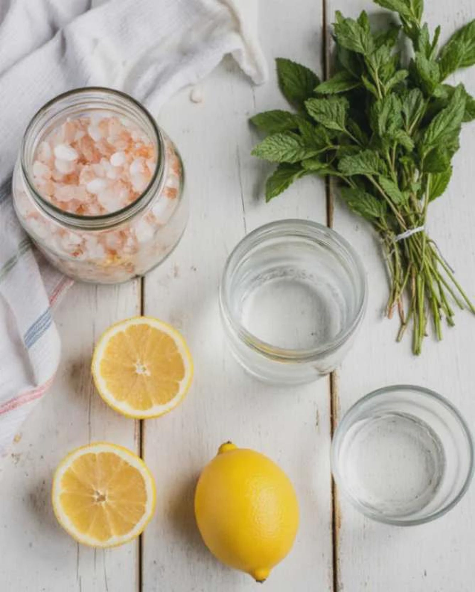 Pink Salt Detox Drink | Healthy Cleansing Beverage | Morning Hydration ...
