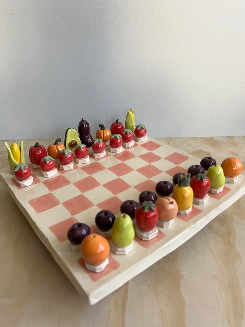 Fruits Vs. Wannabe Veg Chess Set Fruit Vegetable Themed Unique Chess ...