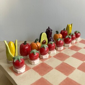 Fruits Vs. Wannabe Veg Chess Set Fruit Vegetable Themed Unique Chess ...