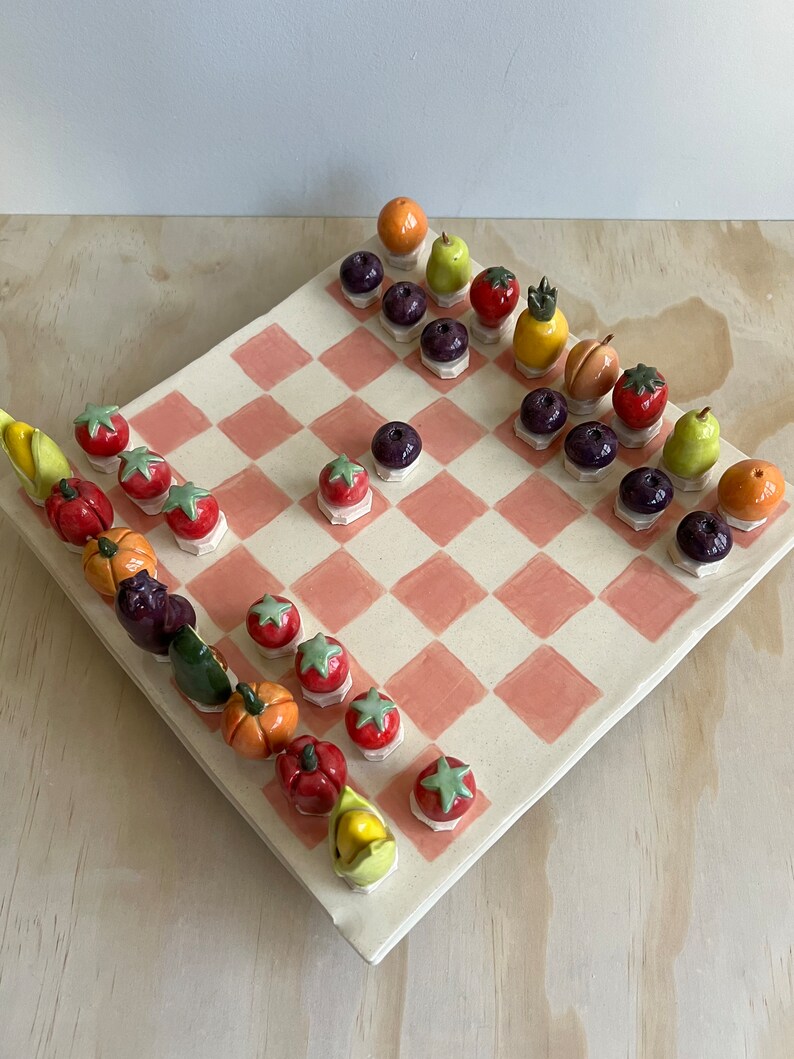 Fruits Vs. Wannabe Veg Chess Set Fruit Vegetable Themed Unique Chess ...