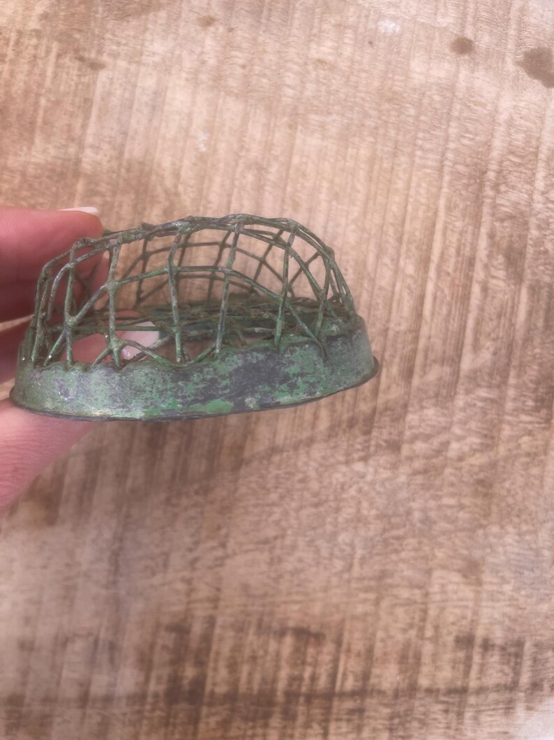 Vintage Metal Flower Frog Vintage Thin Metal Flower Frog Thin Wire ...