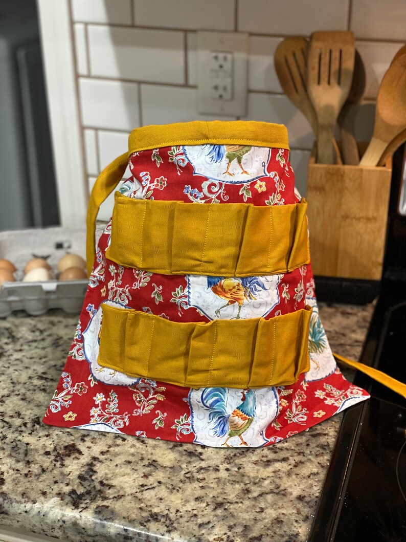 Egg Collecting Apron (red/blue/white Chick Gold Pockets) - Etsy