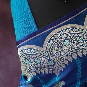 Handloom Dual Tone Mashru Silk Saree in Navy Blue and Turquoise Shade ...