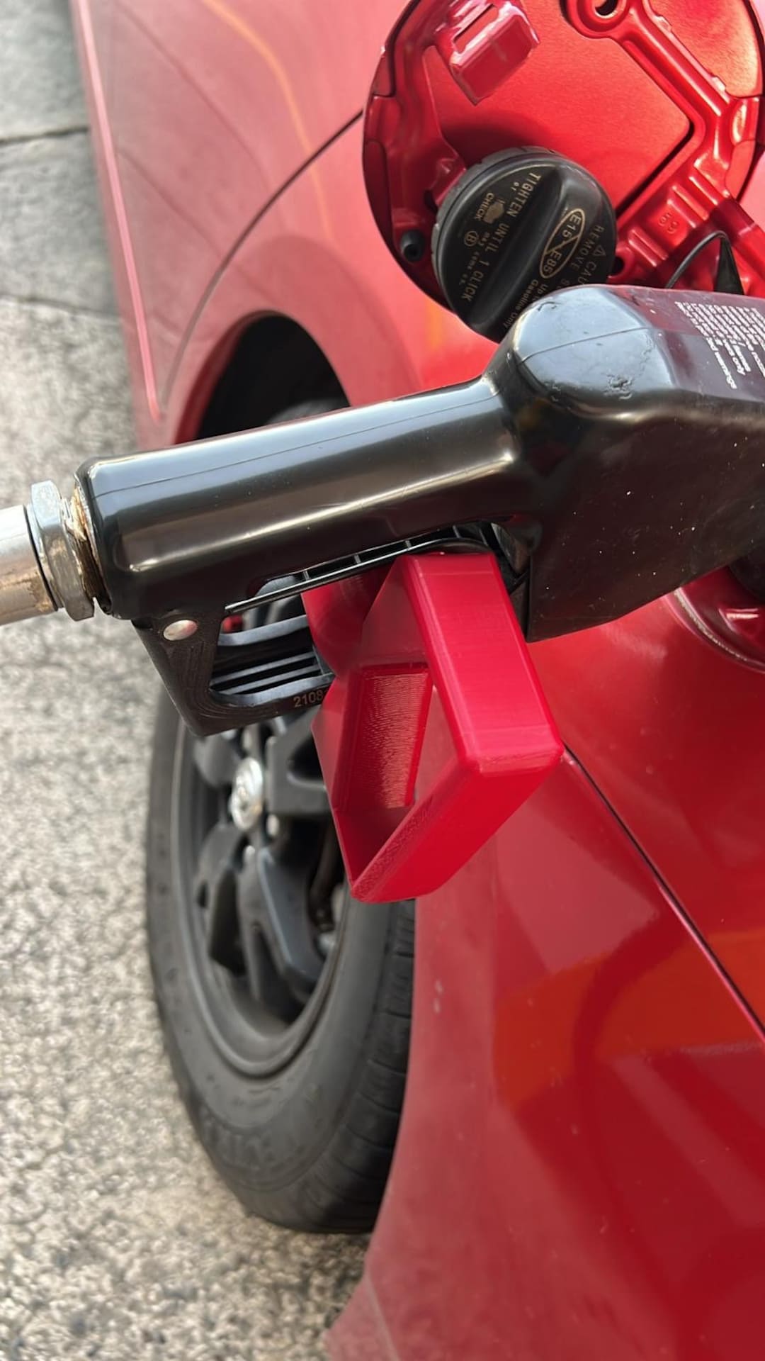 Gas and Diesel Pouring Pump Holder, Gas Nozzle Holder, Hands Free Gas ...