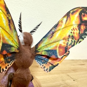 Mothra Summon Pyramid Lamp: Godzilla X Kong Monsterverse LED Light - Etsy