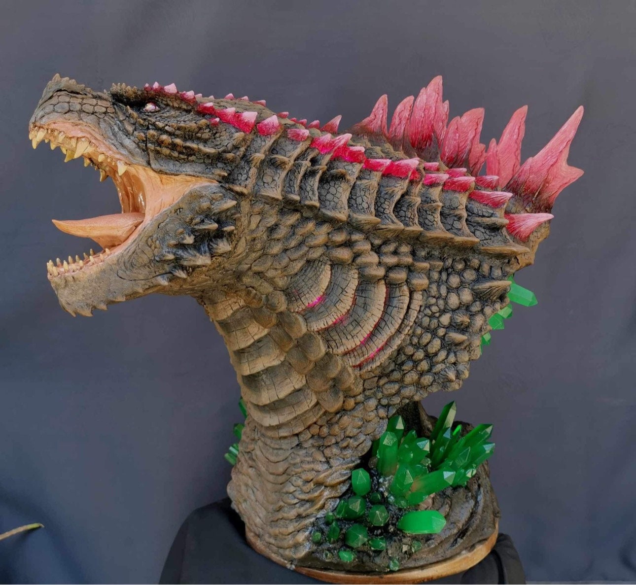 Godzilla Evolved Head Sculpture. Godzilla X Kong the New Empire ...