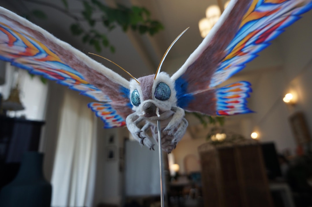 Eternal Mothra Statue: Rebirth of Mothra 1998 Sculpture (60cm Wingspan ...