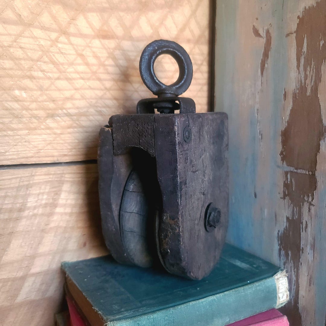 A Antique (1920s-1930s) Wooden Barn Pully- Block and Tackle Rope Pully ...