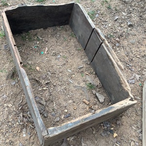 Primitive Style Box Full of Antiques Primitive Décor Super Cute Wooden ...