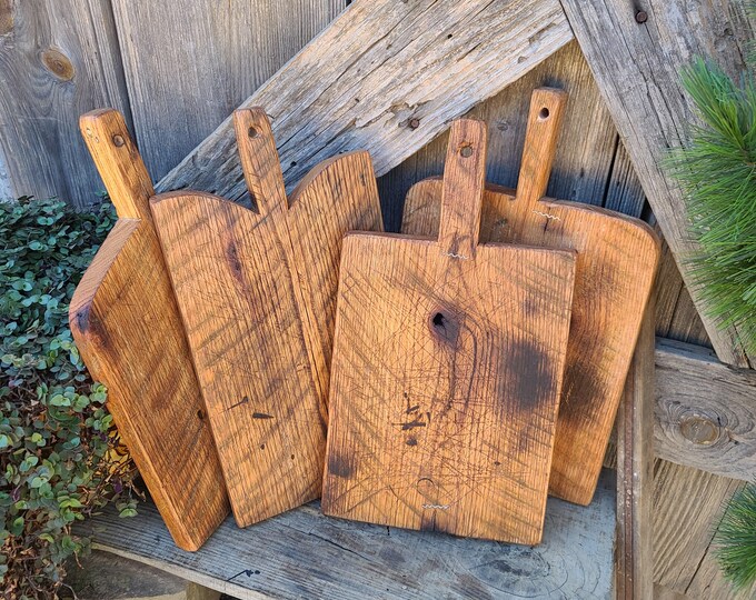 Medium Sized (16 Inches Long) Primitive Style Cutting/charcuterie ...