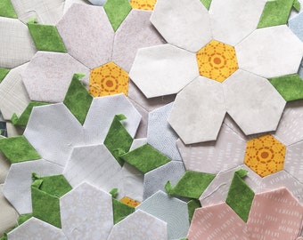 Pre-cut Geranium Paper Templates for English Paper Piecing Designed by ...