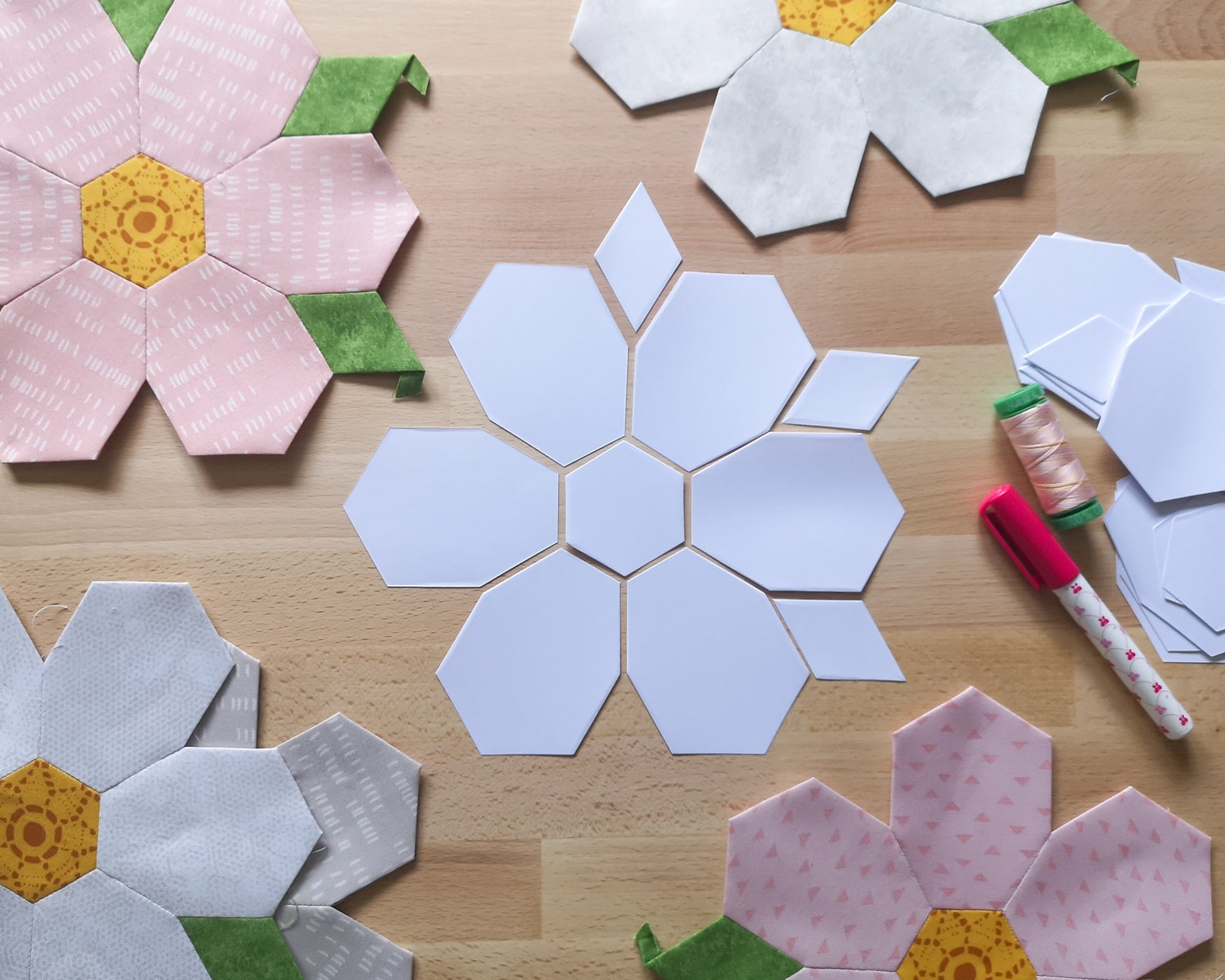 Pre-cut Geranium XL Paper Templates for English Paper Piecing ...