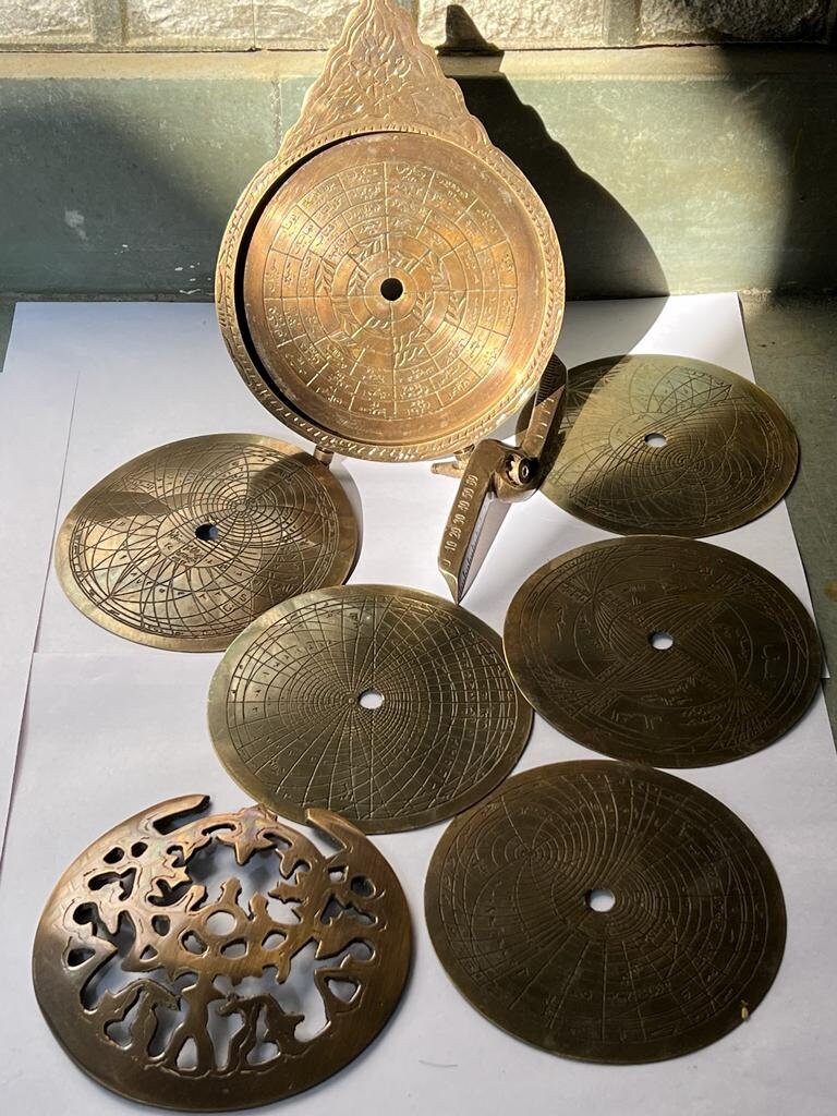 Arabic Oriental Astrolabe Navigation Instrument ,desk table Astrolabe ...