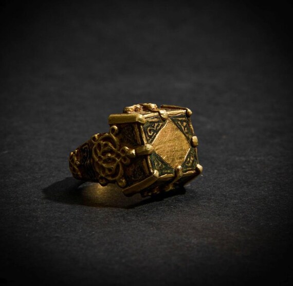 Rare Antique Islamic Seljuk Period Gold Ring 12th Cen… - Gem