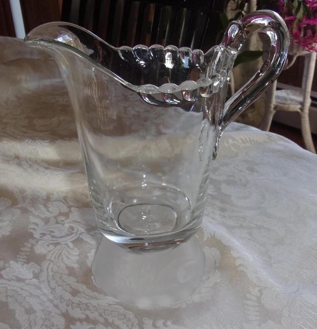 Antique Gillinder 1870's Glass Milk Pitcher W/ Frosted Lion Base 6 1/2 ...