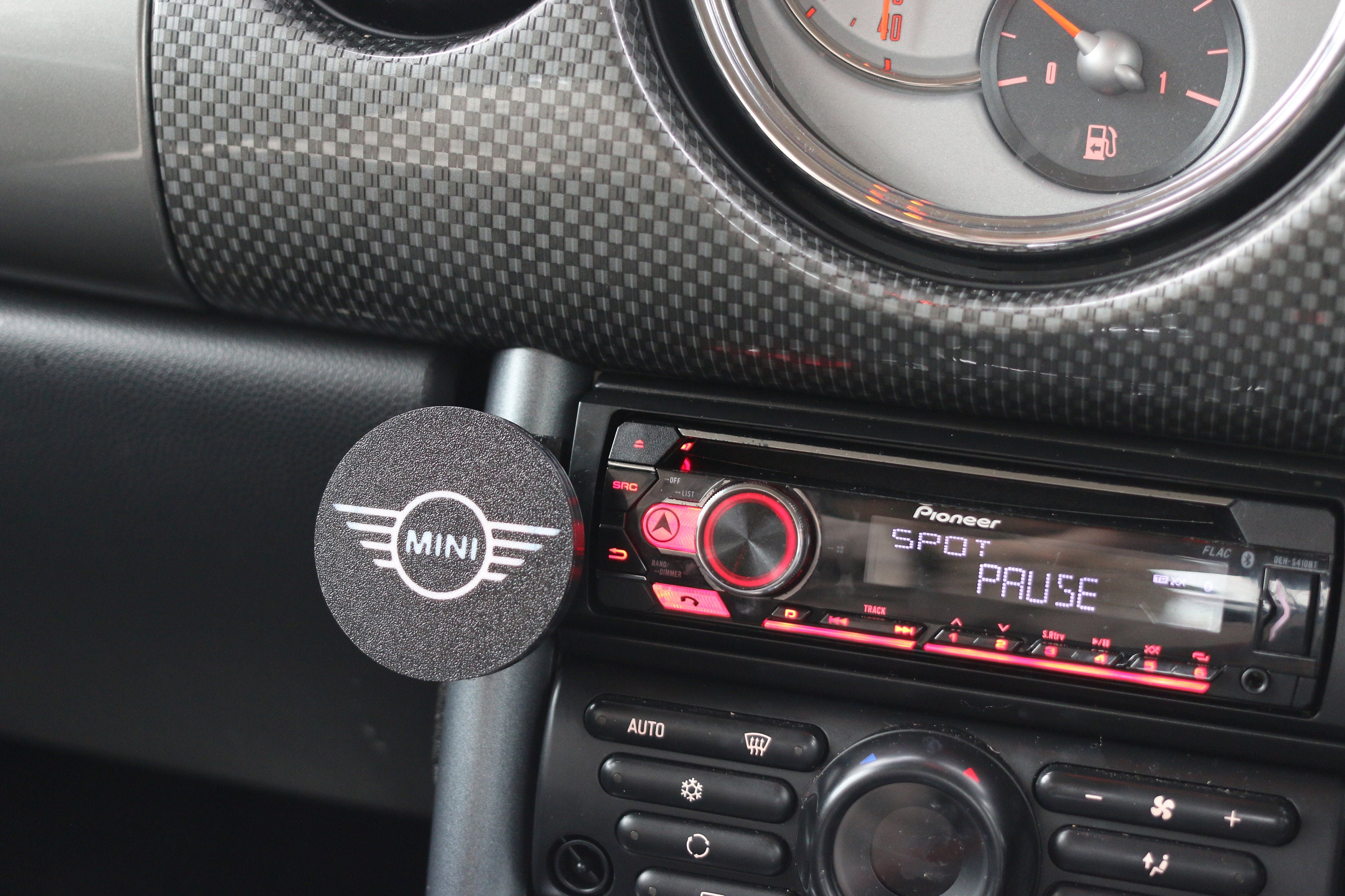 Mini r53 phone holder store