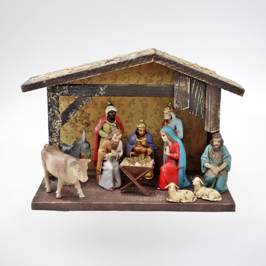 Wooden Nativity Scene With 12 Plastic Figures Nativity Set Baby Jesus ...