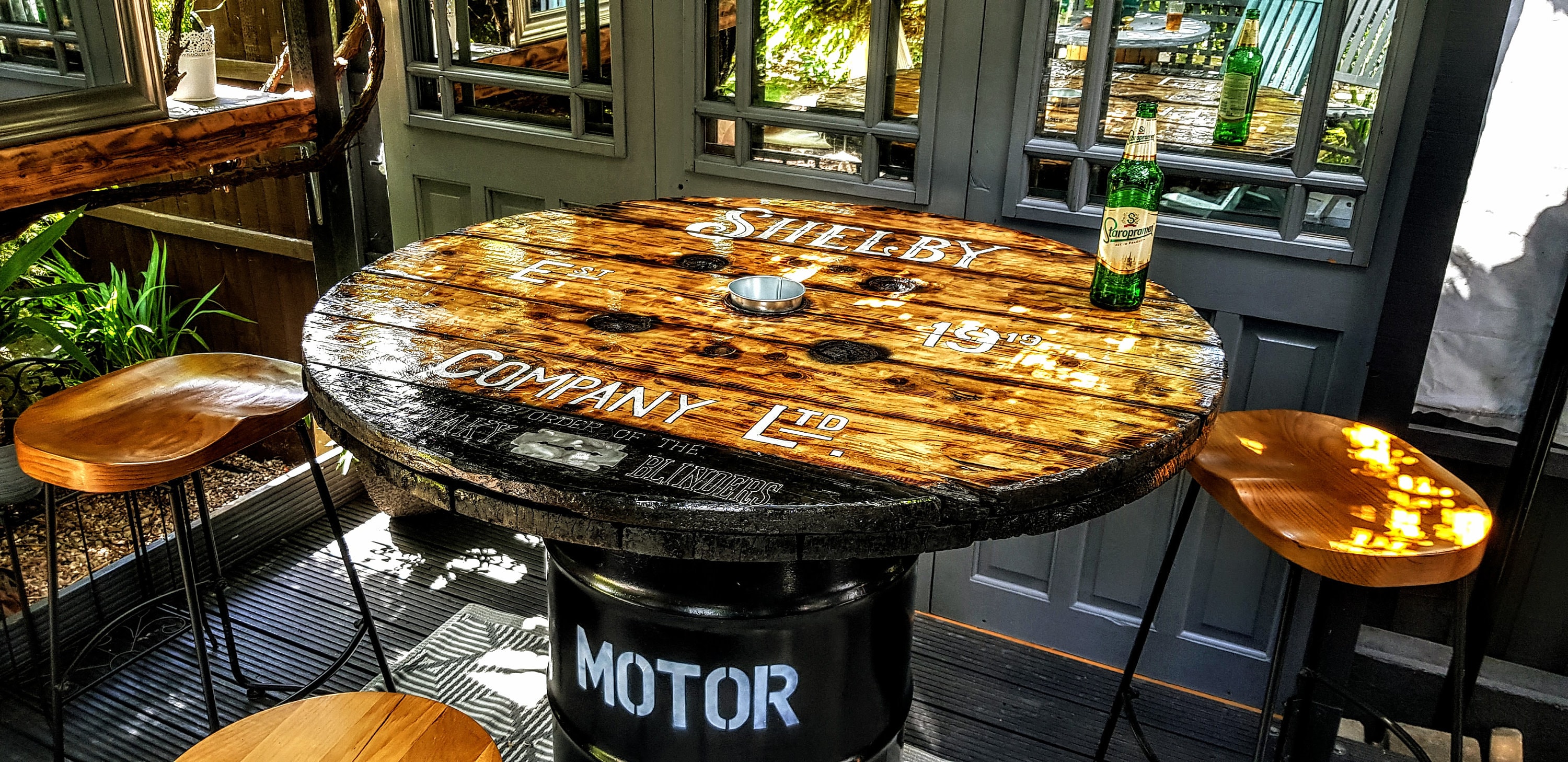Cable drum table store