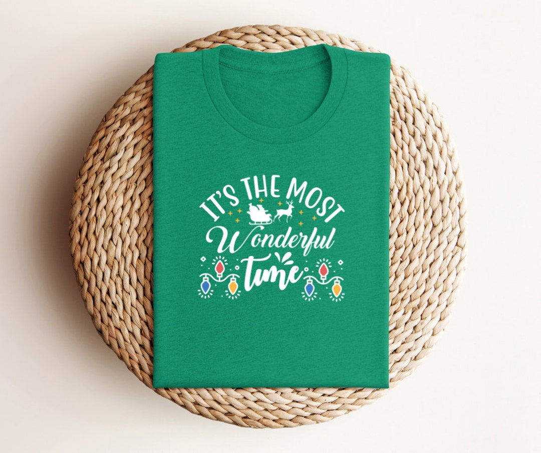 Es La época Más Maravillosa Del Año Camiseta Jolly Spirit Camiseta De