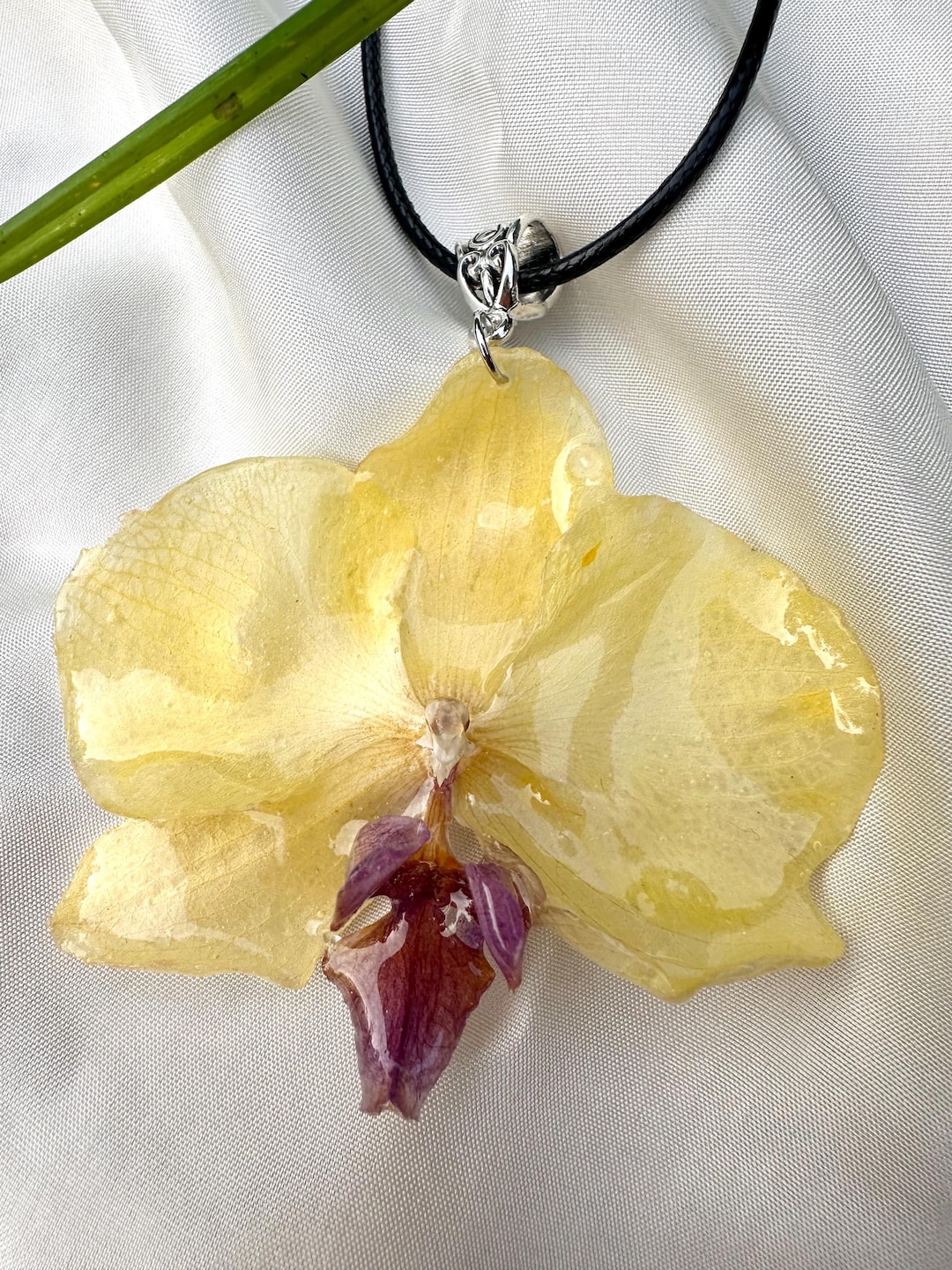 Real Orchid Dried Flower Pendant, Flower Epoxy Resin Pendant, Pressed ...