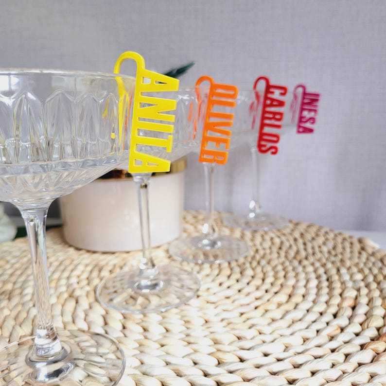 Acrylic Wedding Name Place Tags, Disc Name Tags, Mirror Acrylic Name ...