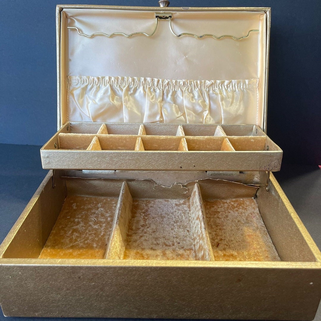 Vintage Lady Buxton Jewelry Box, Pre-owned, Red Velvet Jewelry ...