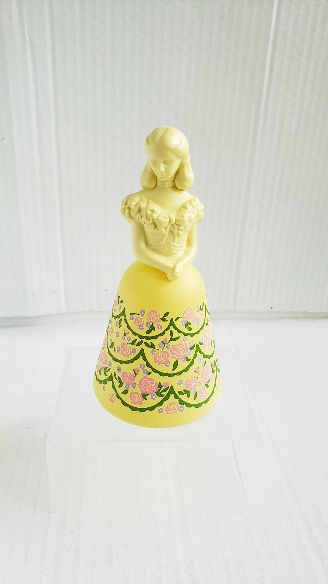 Vintage Avon 'american Belle' Bells of the World Collection Sonnet 5.75 ...